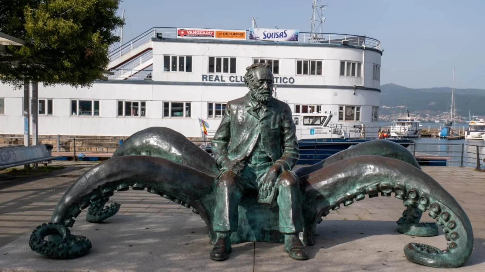 Vigo Virtual Tour: Fishing Port and Old Town | Eat & Walkabout